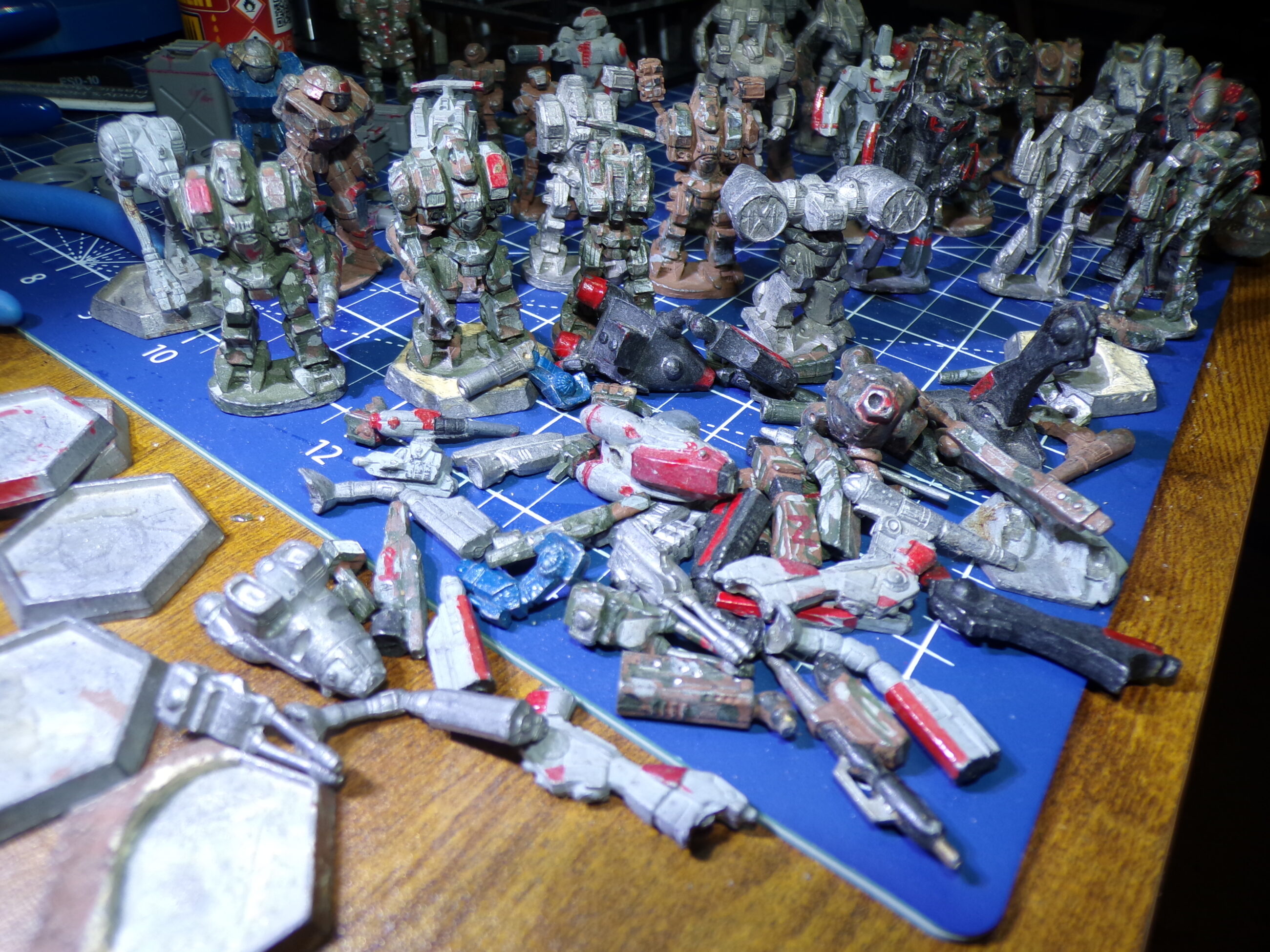 Andy's Hobby HQ New 1/16th Kit... - Page 5 - General Discussion - Large ...