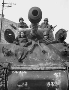 The Sherman M4A3 76W: The tank that would grow into the ultimate ...