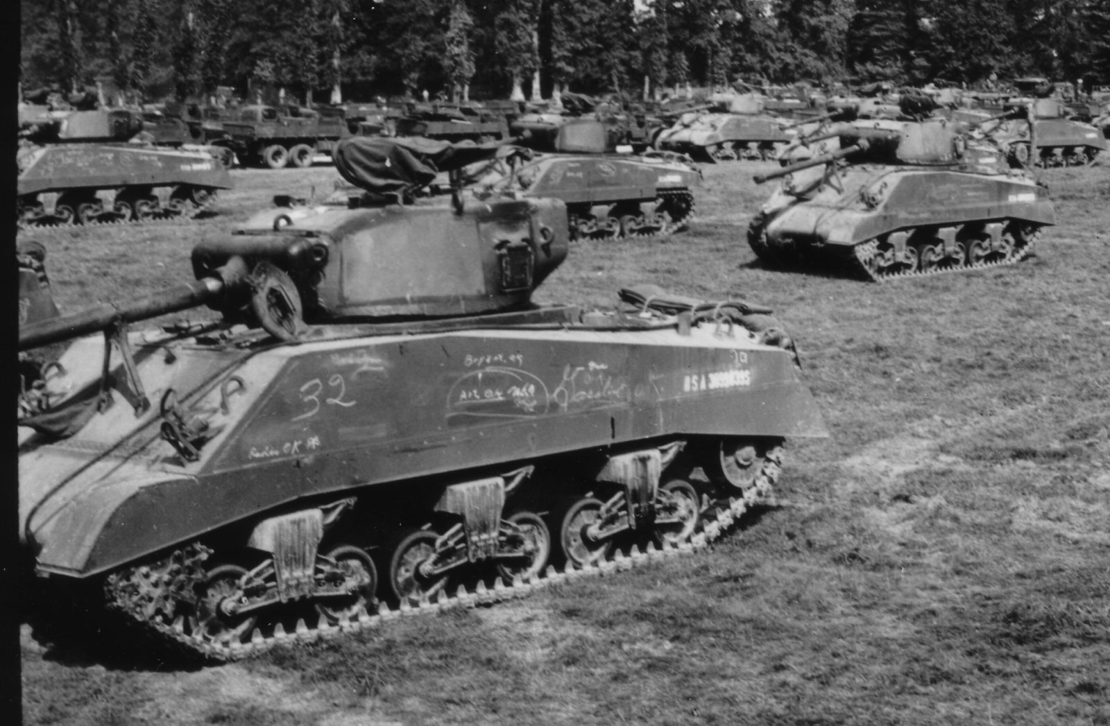 The Sherman M4A3 76W: The tank that would grow into the ultimate ...