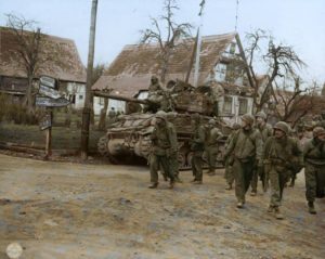 The Sherman M4A1 76W: This first 76 Sherman into Combat in US Hands ...