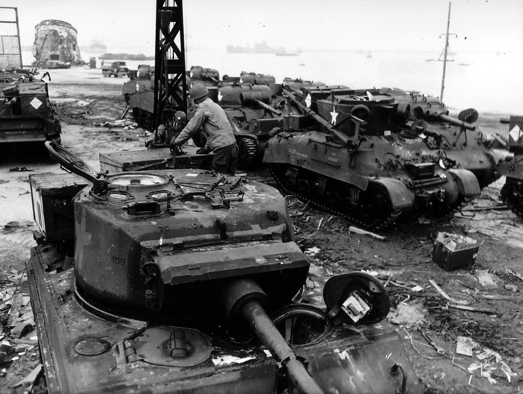 # 7 More Things Built On The Sherman Chassis: ARVs | The Sherman Tank Site