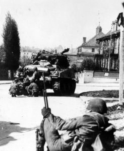 The Sherman M4A3 76W: The tank that would grow into the ultimate ...